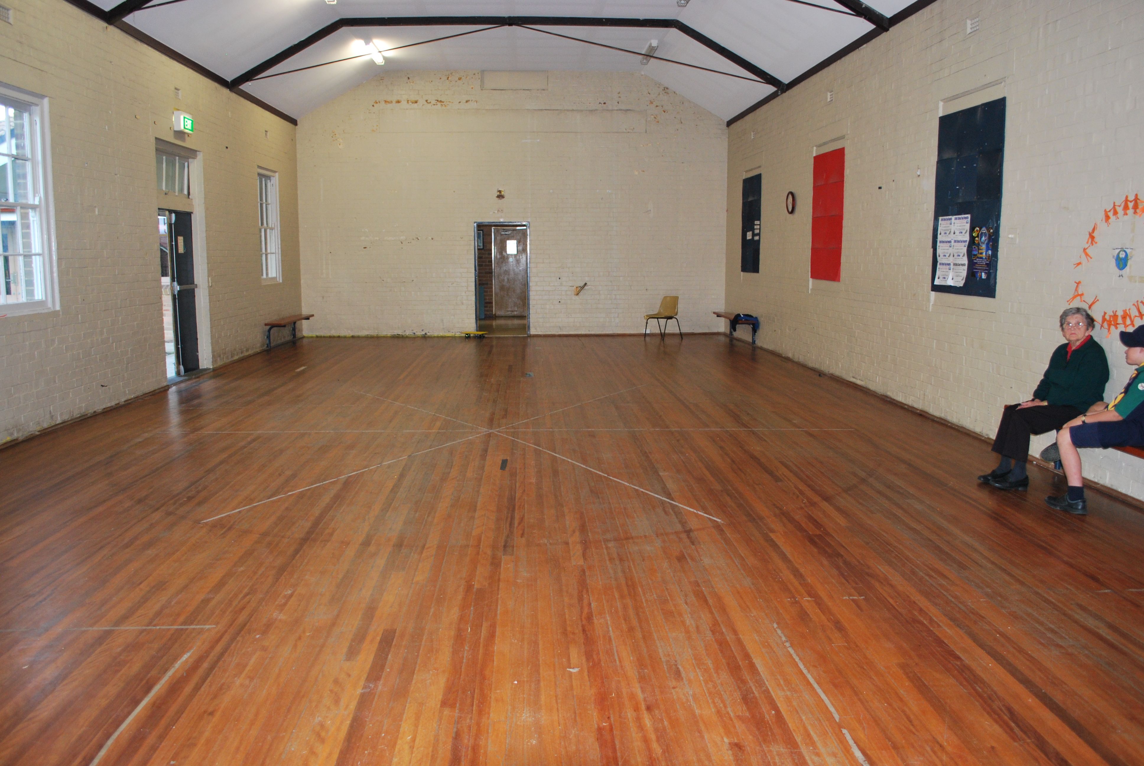 Hall Photos – 1st Willoughby Scouts